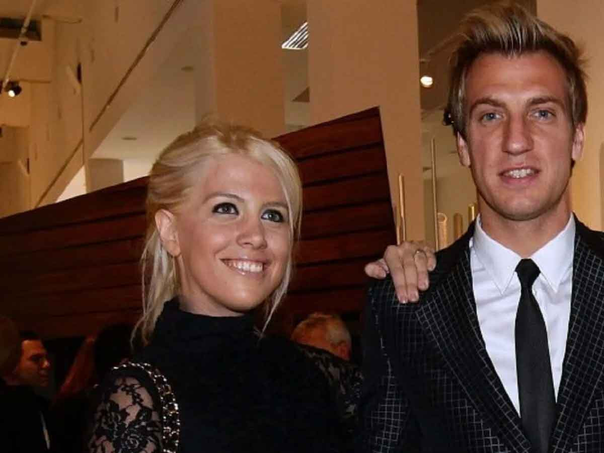 Nuovo attacco di Maxi Lopez a Wanda Nara: “Hai messo in pericolo i ... Nuovo attacco di Maxi Lopez a Wanda Nara: “Hai messo in pericolo i ...